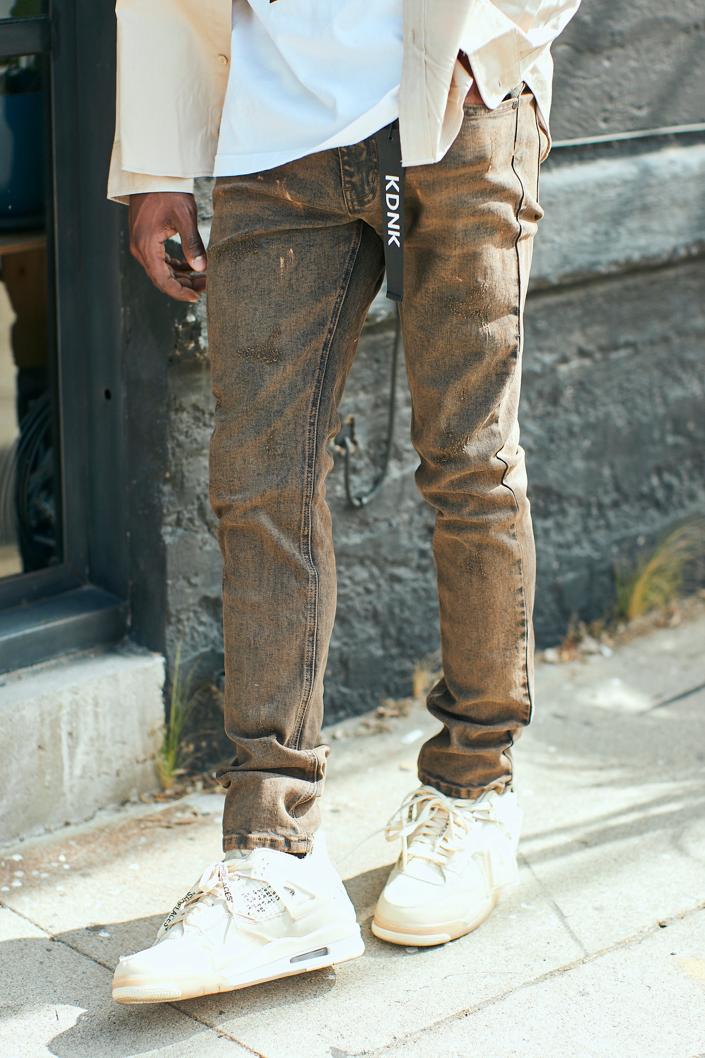 SMOKY JEANS – KDNK